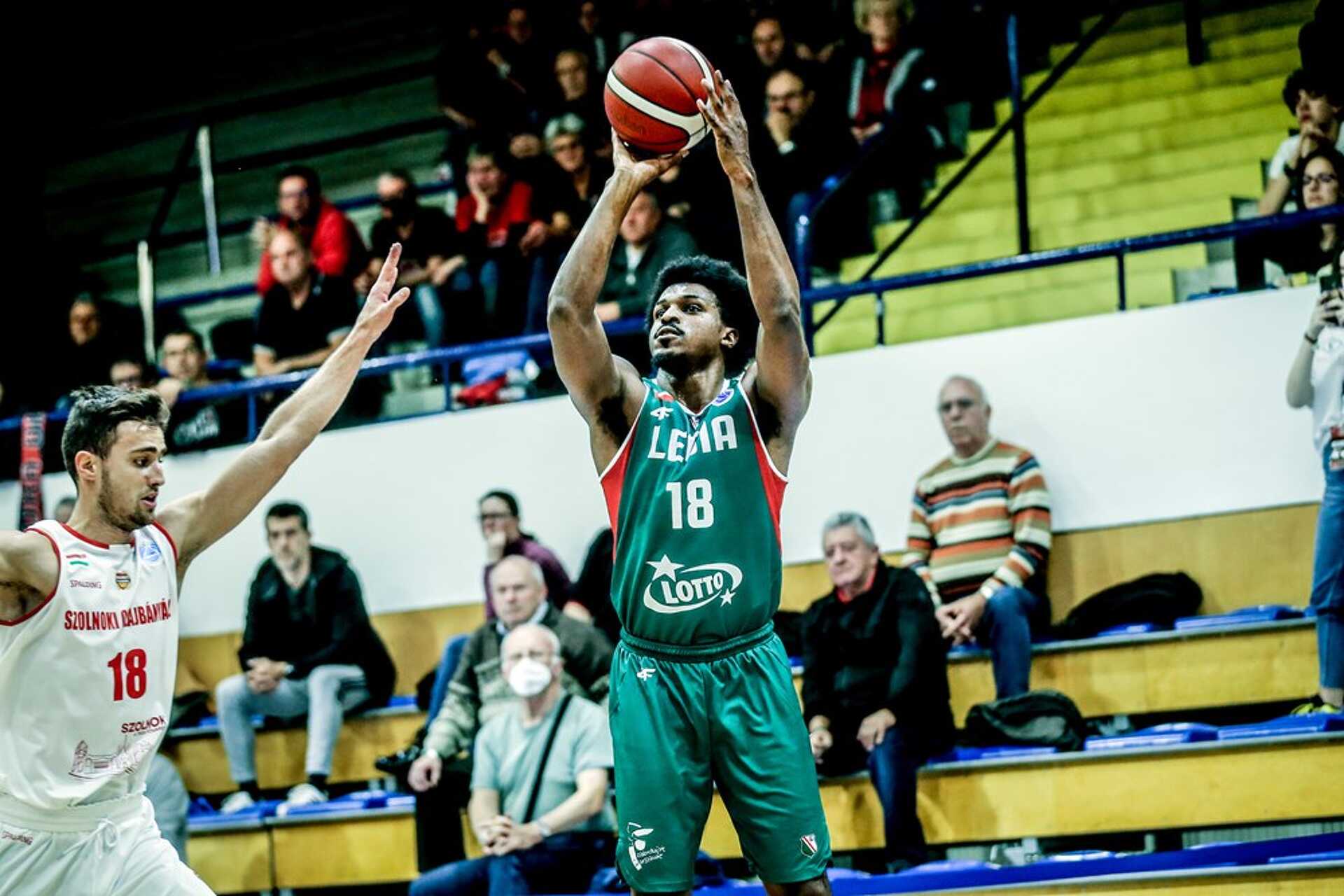 Még nem hivatalos, de a Falco szerződtette Raymond Cowelst